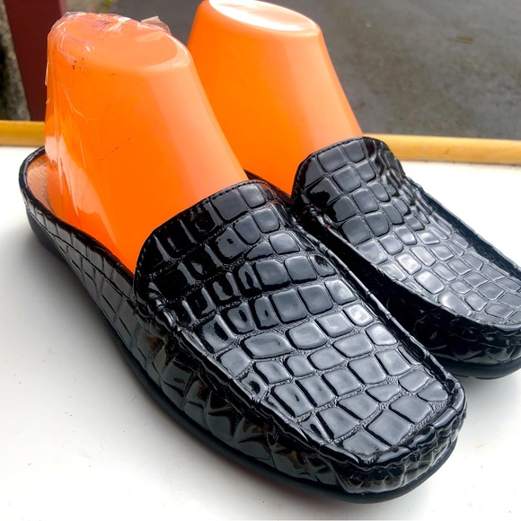 Pierre Dumas | Shoes | Pierre Dumas Patent Leather Low Heel Slip Faux ...